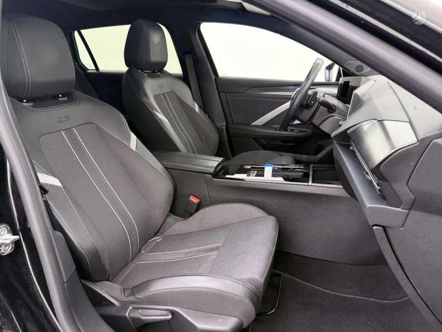 Black Opel Astra 2024 in Vilnius, with an engine capacity of 1.50 L and mileage of 216 thousand km for 12800 €, photo 13 on AUTOMOTO.COM.LV