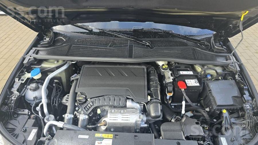 Black Opel Astra 2025 in Riga, with an engine capacity of 1.20 L and mileage of 15 thousand km for 20200 €, photo 6 on AUTOMOTO.COM.LV