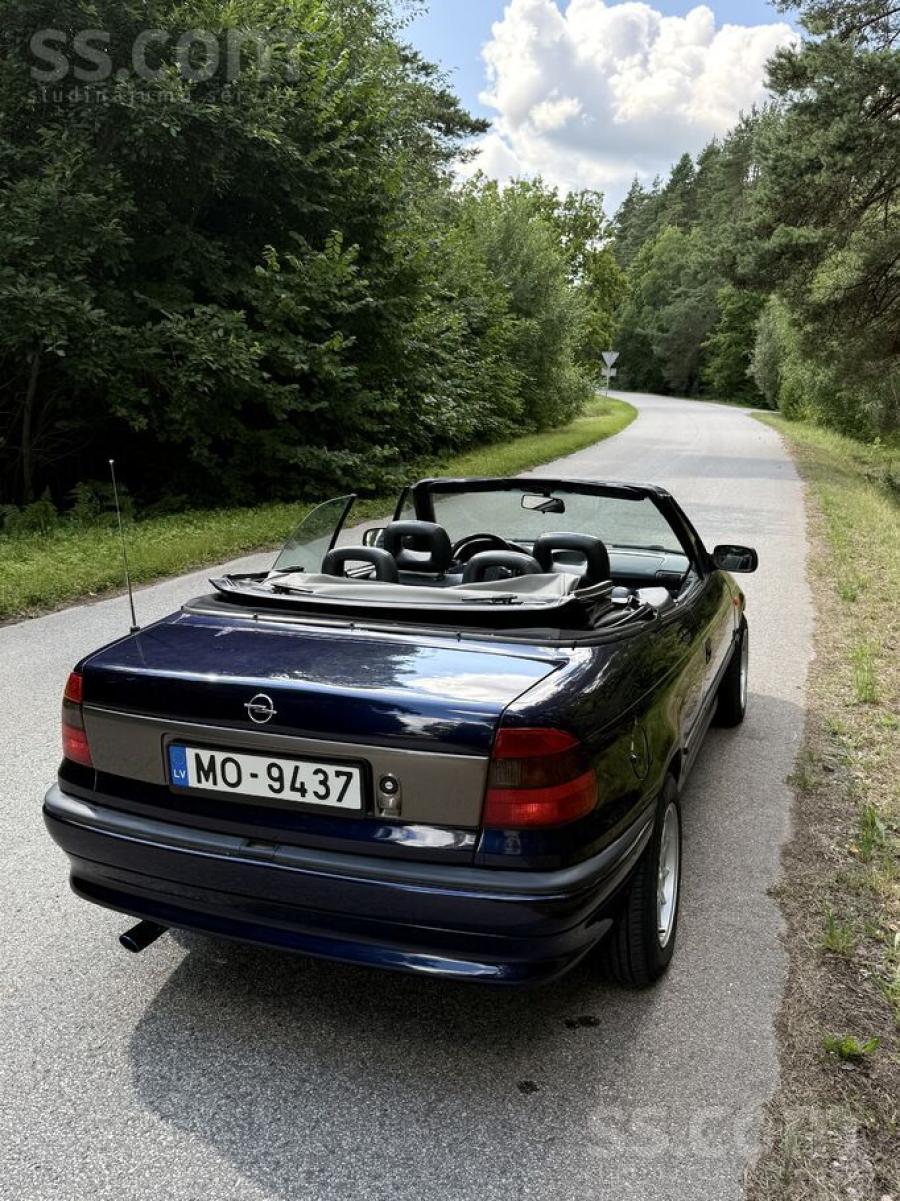 Zils Opel Astra 1999 Kuldīga, ar dzinēja tilpumu 1.80 L un nobraukumu 145 tūkst. km par 1999 €, foto 5 vietnē AUTOMOTO.COM.LV