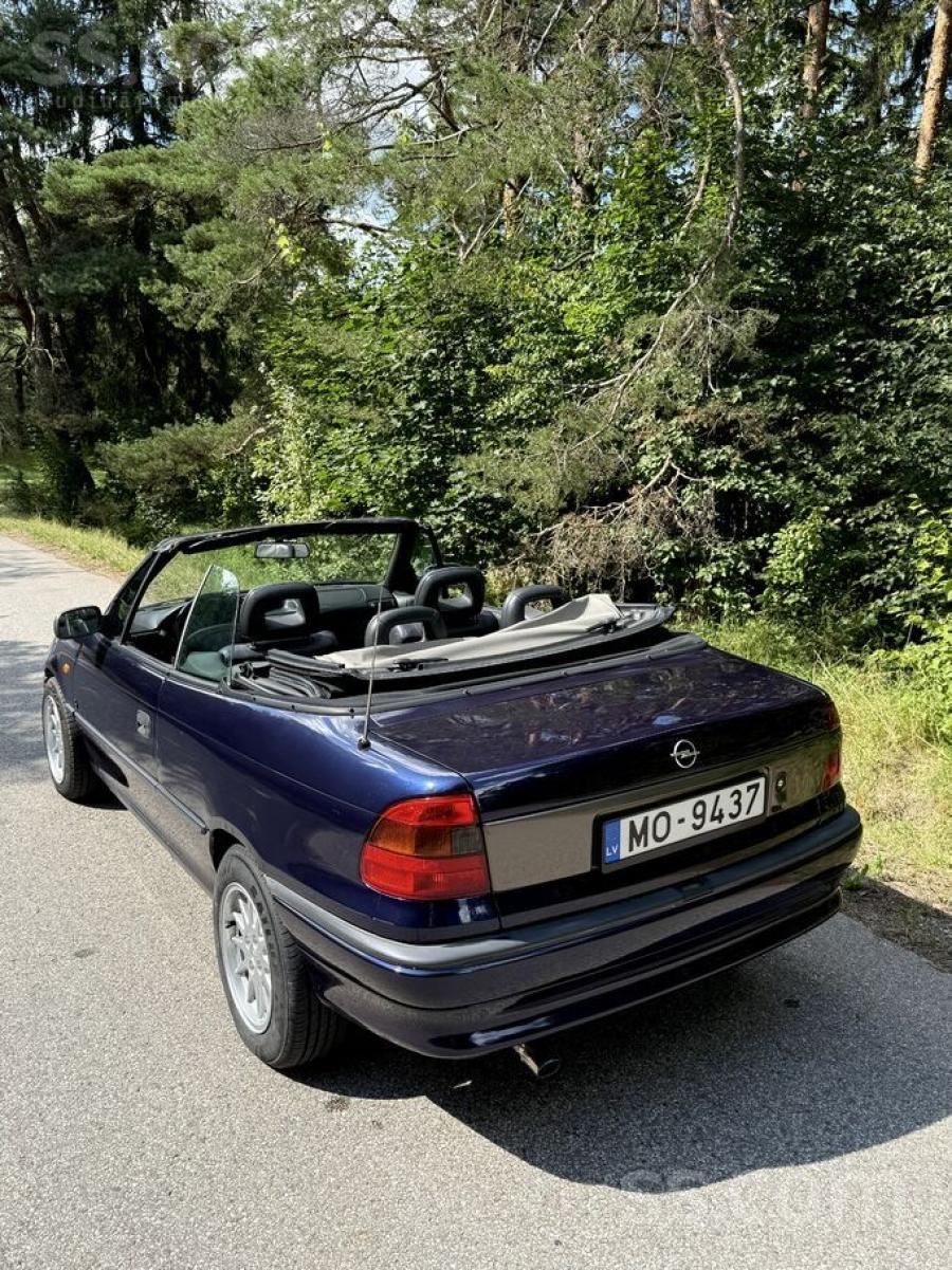 Zils Opel Astra 1999 Kuldīga, ar dzinēja tilpumu 1.80 L un nobraukumu 145 tūkst. km par 1999 €, foto 6 vietnē AUTOMOTO.COM.LV