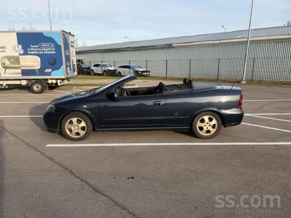 Blue Opel Astra 2002 in Riga, with an engine capacity of 1.60 L and mileage of 262 thousand km for 1800 €, photo 5 on AUTOMOTO.COM.LV