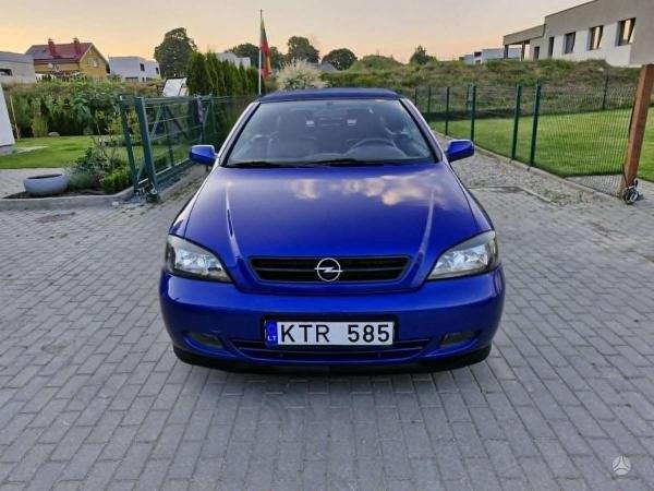 Blue Opel Astra 2002 in Vilnius, with an engine capacity of 1.60 L and mileage of 198 thousand km for 2600 €, photo 9 on AUTOMOTO.COM.LV