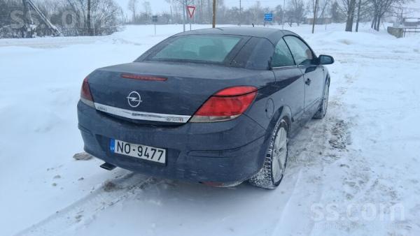 Zils Opel Astra 2006 Ludza, ar dzinēja tilpumu 1.90 L un nobraukumu 202 tūkst. km par 1850 €, foto 3 vietnē AUTOMOTO.COM.LV