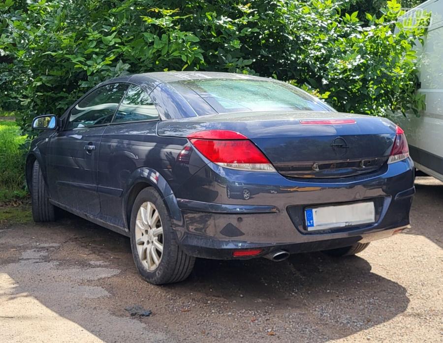 Zils Opel Astra 2007 Viļņa, ar dzinēja tilpumu 1.90 L un nobraukumu 440 tūkst. km par 1100 €, foto 8 vietnē AUTOMOTO.COM.LV