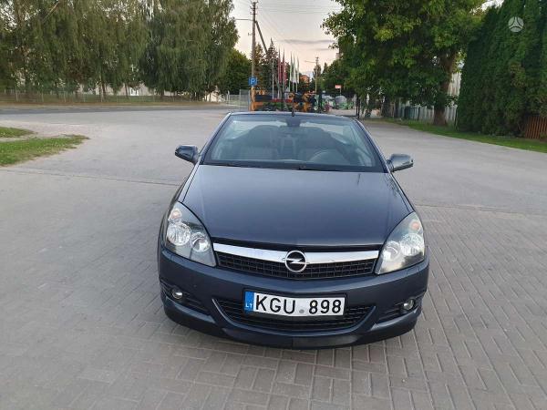 Blue Opel Astra 2008 in Vilkaviskis, with an engine capacity of 1.90 L and mileage of 260 thousand km for 1850 €, photo 4 on AUTOMOTO.COM.LV