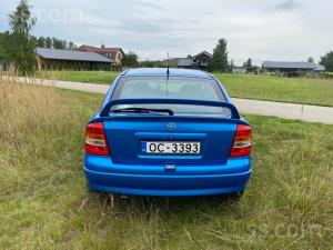 Zils Opel Astra 2000 Rīga, ar dzinēja tilpumu 2.00 L un nobraukumu 300 tūkst. km par 3500 €, foto 4 vietnē AUTOMOTO.COM.LV