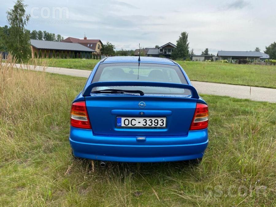 Zils Opel Astra 2000 Rīga, ar dzinēja tilpumu 2.00 L un nobraukumu 300 tūkst. km par 3500 €, foto 4 vietnē AUTOMOTO.COM.LV