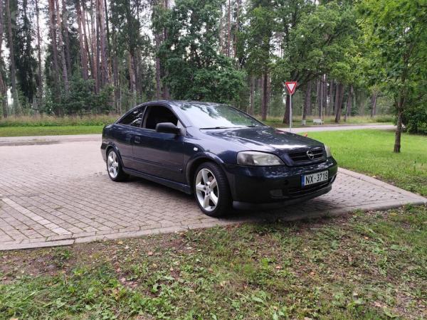 Blue Opel Astra 2000 in Saldus, with an engine capacity of 1.80 L and mileage of 356 thousand km for 1150 €, photo 2 on AUTOMOTO.COM.LV