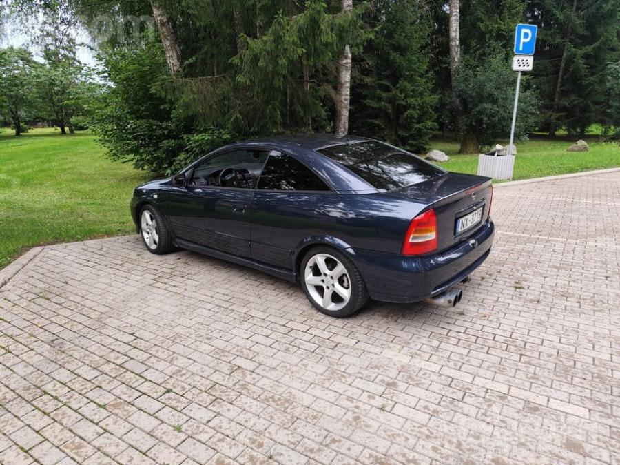 Blue Opel Astra 2000 in Saldus, with an engine capacity of 1.80 L and mileage of 356 thousand km for 1150 €, photo 5 on AUTOMOTO.COM.LV