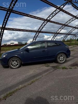 Blue Opel Astra 2005 in Saldus, with an engine capacity of 1.70 L and mileage of 0 thousand km for 1000 €, photo 4 on AUTOMOTO.COM.LV