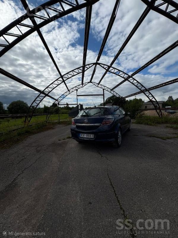 Blue Opel Astra 2005 in Saldus, with an engine capacity of 1.70 L and mileage of 0 thousand km for 1000 €, photo 5 on AUTOMOTO.COM.LV