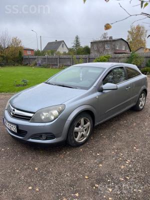 Blue Opel Astra 2005 in Gulbene, with an engine capacity of 1.90 L and mileage of 395 thousand km for 1190 €, photo  on AUTOMOTO.COM.LV