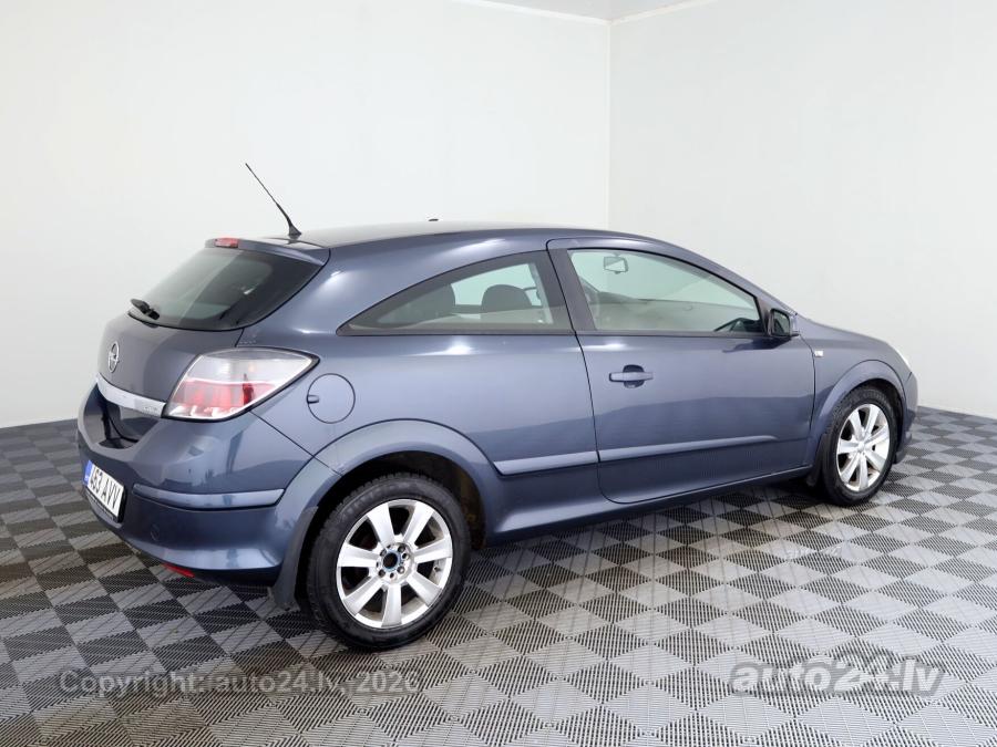 Blue Opel Astra 2007 in Tallinn, with an engine capacity of 1.40 L and mileage of 292 thousand km for 1099 €, photo 4 on AUTOMOTO.COM.LV