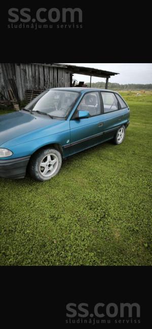 Zils Opel Astra 1993 Preiļi, ar dzinēja tilpumu 1.60 L un nobraukumu 154 tūkst. km par 1150 €, foto 5 vietnē AUTOMOTO.COM.LV