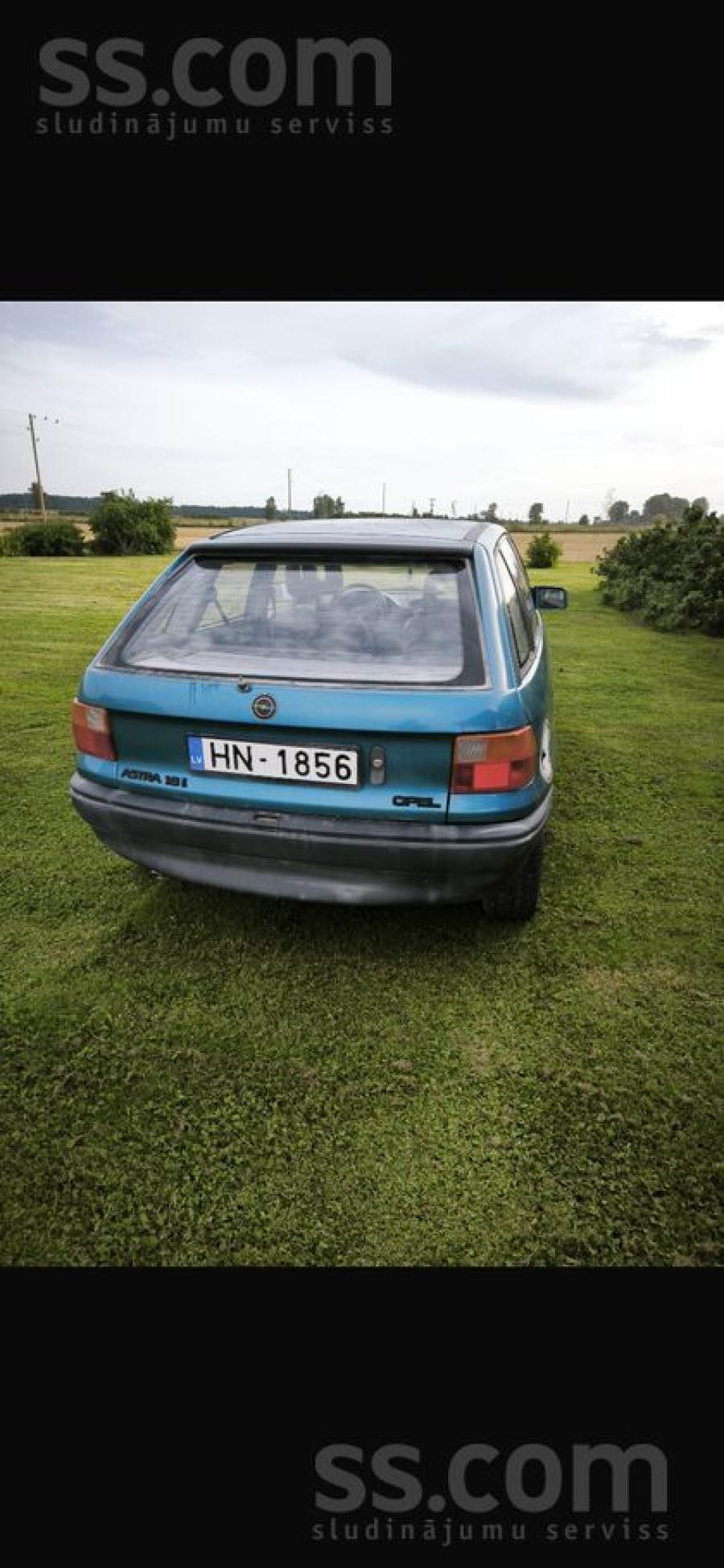 Zils Opel Astra 1993 Preiļi, ar dzinēja tilpumu 1.60 L un nobraukumu 154 tūkst. km par 1150 €, foto 6 vietnē AUTOMOTO.COM.LV
