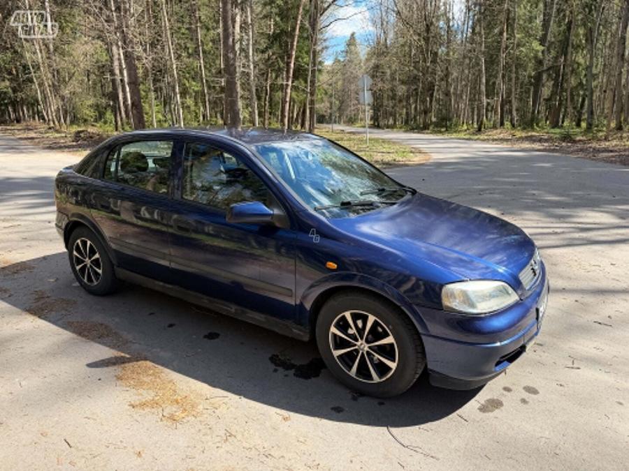 Blue Opel Astra 1998 in Vilnius, with an engine capacity of 1.60 L and mileage of 221 thousand km for 900 €, photo 5 on AUTOMOTO.COM.LV