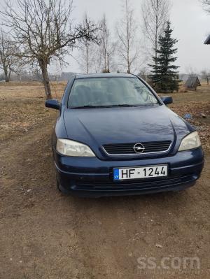 Zils Opel Astra 1998 Saldus, ar dzinēja tilpumu 1.80 L un nobraukumu 229 tūkst. km par 750 €, foto  vietnē AUTOMOTO.COM.LV