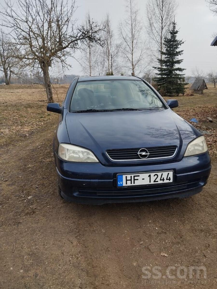 Zils Opel Astra 1998 Saldus, ar dzinēja tilpumu 1.80 L un nobraukumu 229 tūkst. km par 750 €, foto 1 vietnē AUTOMOTO.COM.LV