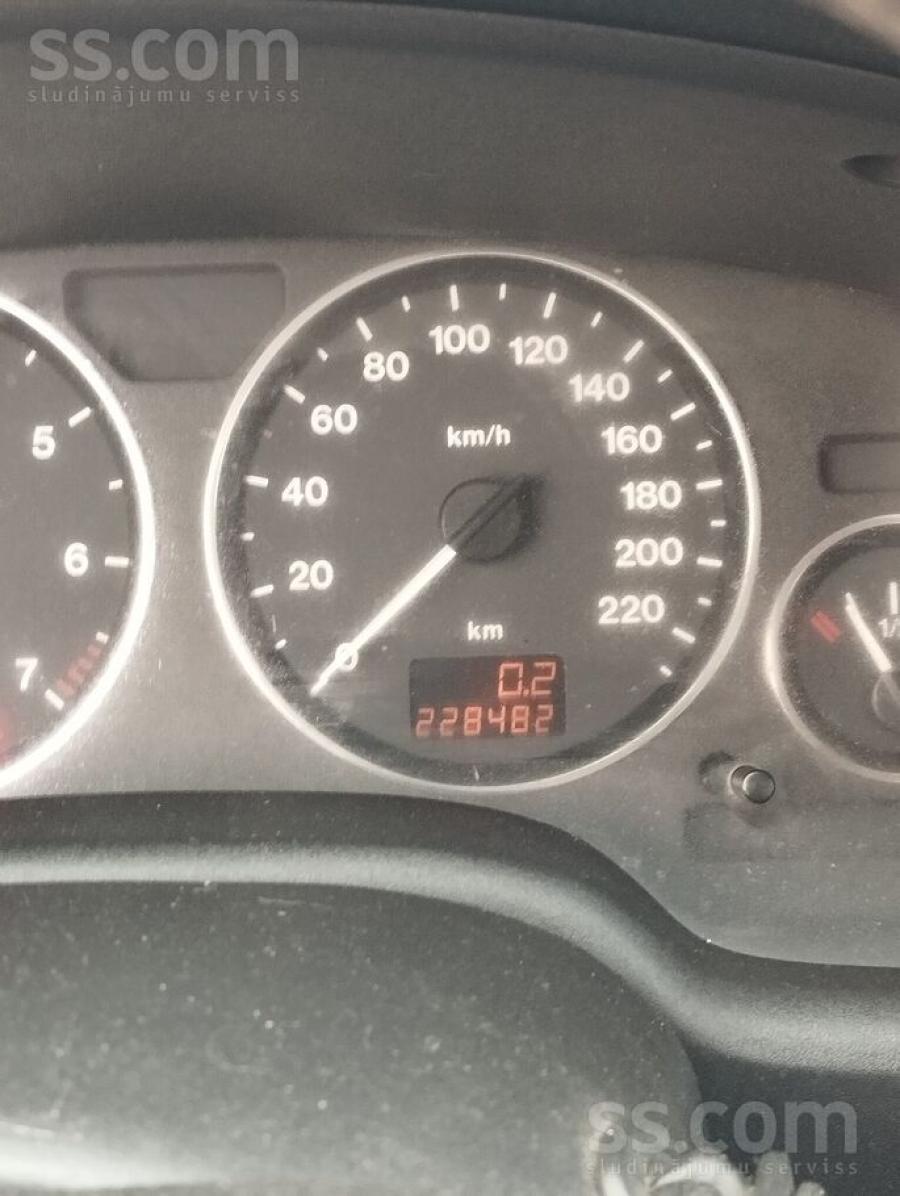 Zils Opel Astra 1998 Saldus, ar dzinēja tilpumu 1.80 L un nobraukumu 229 tūkst. km par 750 €, foto 4 vietnē AUTOMOTO.COM.LV