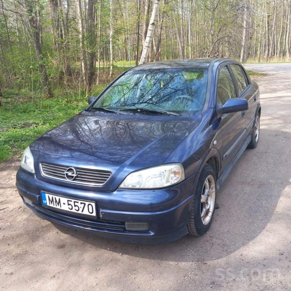 Синий Опель Астра 1999 в Рига, объемом двигателя 1.80 л и пробегом 298 тыс. км за 1000 €, фото 1 на AUTOMOTO.COM.LV
