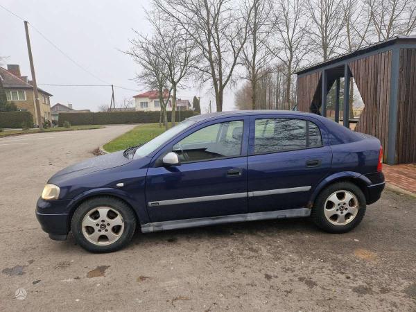 Blue Opel Astra 2000 in Skuodas, with an engine capacity of 2.00 L and mileage of 1 thousand km for 850 €, photo 3 on AUTOMOTO.COM.LV