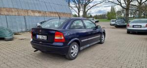 Blue Opel Astra 2000 in Valmiera, with an engine capacity of 1.60 L and mileage of 296 thousand km for 870 €, photo 4 on AUTOMOTO.COM.LV
