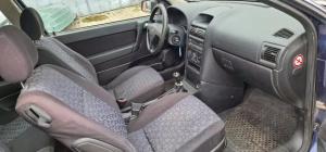 Blue Opel Astra 2000 in Valmiera, with an engine capacity of 1.60 L and mileage of 296 thousand km for 870 €, photo 9 on AUTOMOTO.COM.LV