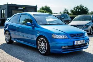 Blue Opel Astra 2000 in Liepaja, with an engine capacity of 2.00 L and mileage of 304 thousand km for 2850 €, photo 6 on AUTOMOTO.COM.LV