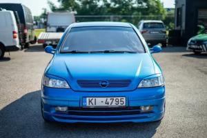 Blue Opel Astra 2000 in Liepaja, with an engine capacity of 2.00 L and mileage of 304 thousand km for 2850 €, photo 7 on AUTOMOTO.COM.LV