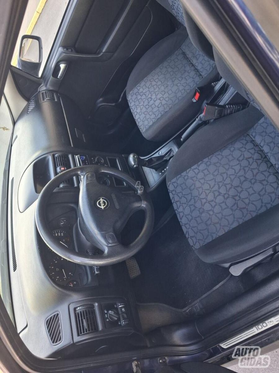 Zils Opel Astra 2000 Viļņa, ar dzinēja tilpumu 1.60 L un nobraukumu 173 tūkst. km par 1000 €, foto 8 vietnē AUTOMOTO.COM.LV