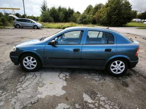 Blue Opel Astra 2000 in Siauliai, with an engine capacity of 1.60 L and mileage of 208 thousand km for 550 €, photo 4 on AUTOMOTO.COM.LV