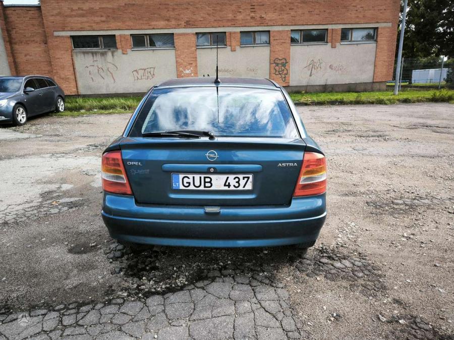 Blue Opel Astra 2000 in Siauliai, with an engine capacity of 1.60 L and mileage of 208 thousand km for 550 €, photo 7 on AUTOMOTO.COM.LV