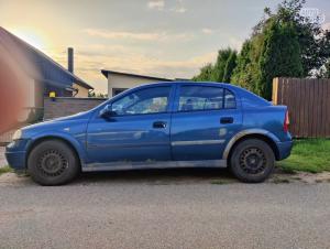 Blue Opel Astra 2000 in Kaunas, with an engine capacity of 2.00 L and mileage of 324 thousand km for 270 €, photo 4 on AUTOMOTO.COM.LV