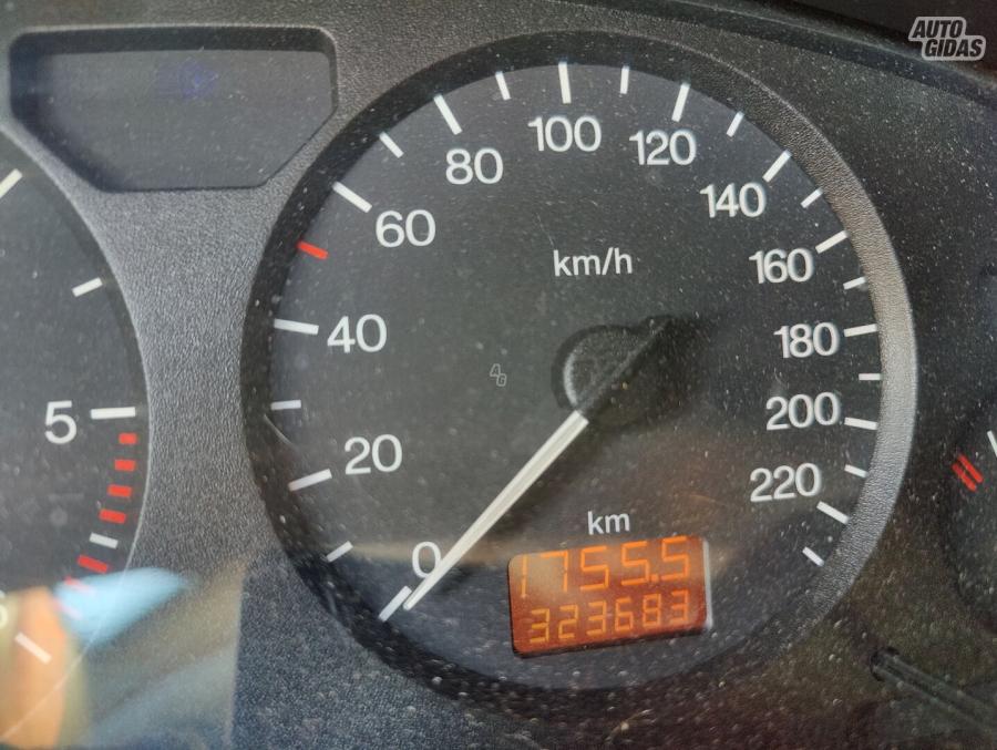 Blue Opel Astra 2000 in Kaunas, with an engine capacity of 2.00 L and mileage of 324 thousand km for 270 €, photo 8 on AUTOMOTO.COM.LV
