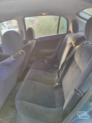 Blue Opel Astra 2000 in Kaunas, with an engine capacity of 2.00 L and mileage of 324 thousand km for 270 €, photo 9 on AUTOMOTO.COM.LV