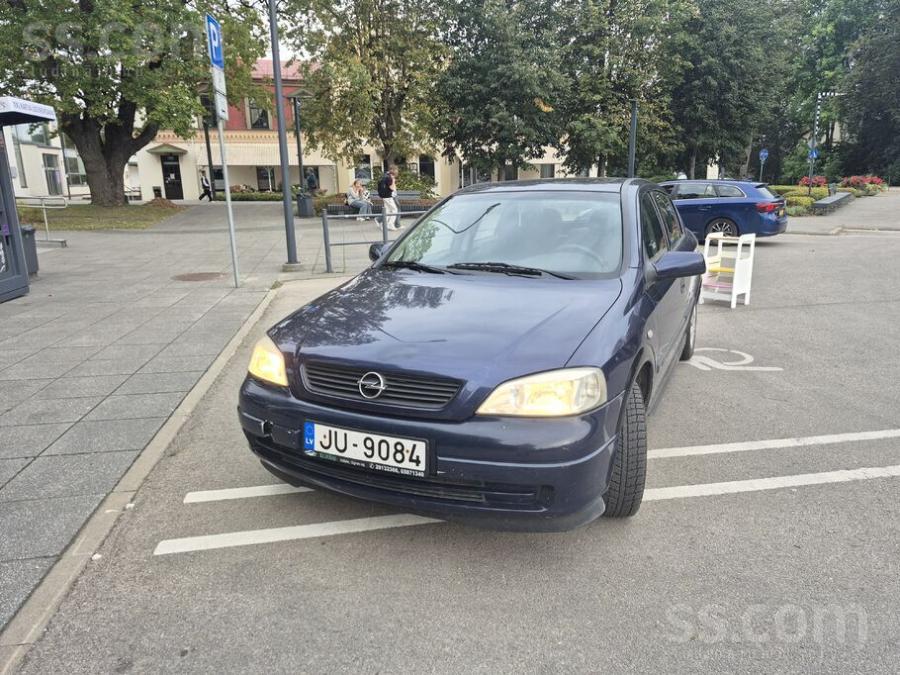 Zils Opel Astra 2001 Rīga, ar dzinēja tilpumu 1.60 L un nobraukumu 241 tūkst. km par 990 €, foto 5 vietnē AUTOMOTO.COM.LV