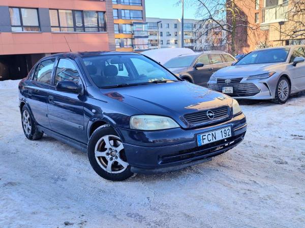 Blue Opel Astra 2002 in Vilnius, with an engine capacity of 2.00 L and mileage of 236 thousand km for 1250 €, photo 2 on AUTOMOTO.COM.LV
