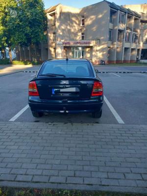 Blue Opel Astra 2002 in Kazlu Ruda, with an engine capacity of 1.69 L and mileage of 326 thousand km for 650 €, photo 5 on AUTOMOTO.COM.LV