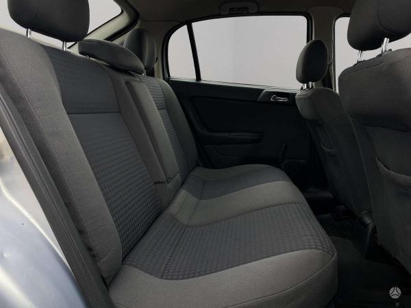 Zils Opel Astra 2002 Klaipėda, ar dzinēja tilpumu 2.00 L un nobraukumu 370 tūkst. km par 499 €, foto 9 vietnē AUTOMOTO.COM.LV