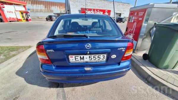 Blue Opel Astra 2002 in Riga, with an engine capacity of 1.60 L and mileage of 190 thousand km for 1100 €, photo 3 on AUTOMOTO.COM.LV