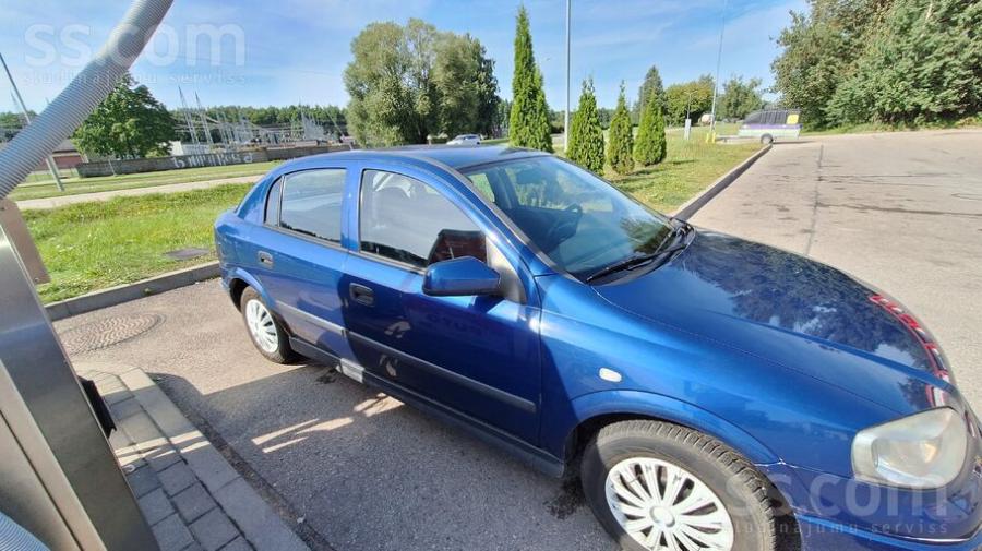 Blue Opel Astra 2002 in Riga, with an engine capacity of 1.60 L and mileage of 190 thousand km for 1100 €, photo 5 on AUTOMOTO.COM.LV