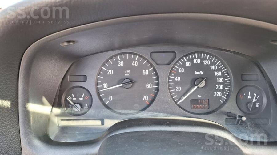 Blue Opel Astra 2002 in Riga, with an engine capacity of 1.60 L and mileage of 190 thousand km for 1100 €, photo 7 on AUTOMOTO.COM.LV
