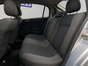 Blue Opel Astra 2002 in Klaipeda, with an engine capacity of 2.00 L and mileage of 370 thousand km for 499 €, photo 12 on AUTOMOTO.COM.LV