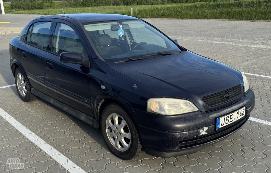 Blue Opel Astra 2003 in Vilnius, with an engine capacity of 1.60 L and mileage of 240 thousand km for 900 €, photo 3 on AUTOMOTO.COM.LV