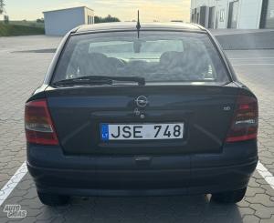 Blue Opel Astra 2003 in Vilnius, with an engine capacity of 1.60 L and mileage of 240 thousand km for 900 €, photo 4 on AUTOMOTO.COM.LV