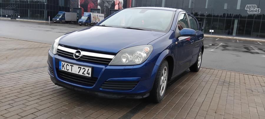 Blue Opel Astra 2004 in Kaunas, with an engine capacity of 1.70 L and mileage of 257 thousand km for 1600 €, photo 1 on AUTOMOTO.COM.LV