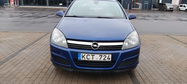 Blue Opel Astra 2004 in Kaunas, with an engine capacity of 1.70 L and mileage of 257 thousand km for 1600 €, photo 3 on AUTOMOTO.COM.LV