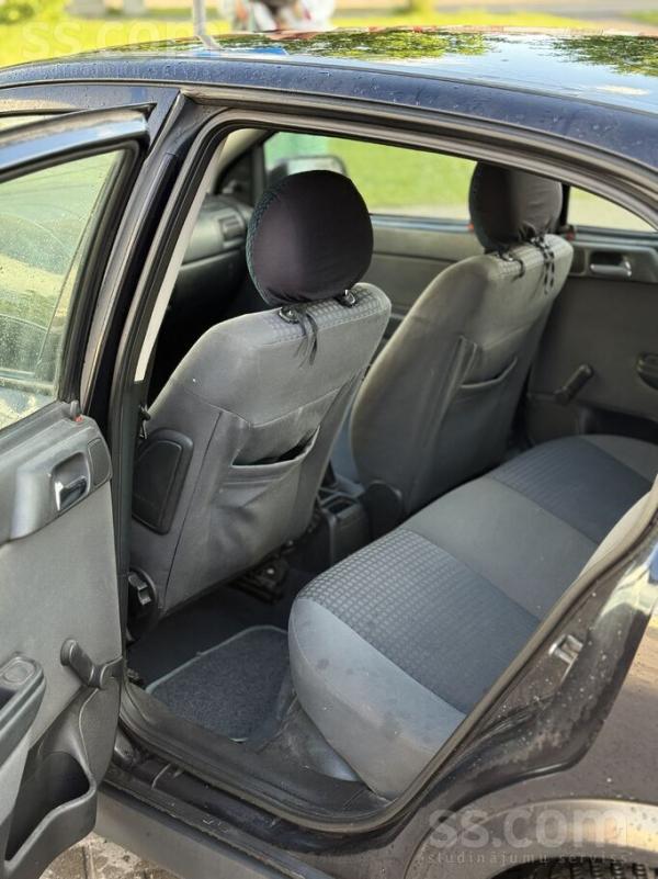 Zils Opel Astra 2004 Jūrmala, ar dzinēja tilpumu 1.70 L un nobraukumu 272 tūkst. km par 800 €, foto 9 vietnē AUTOMOTO.COM.LV