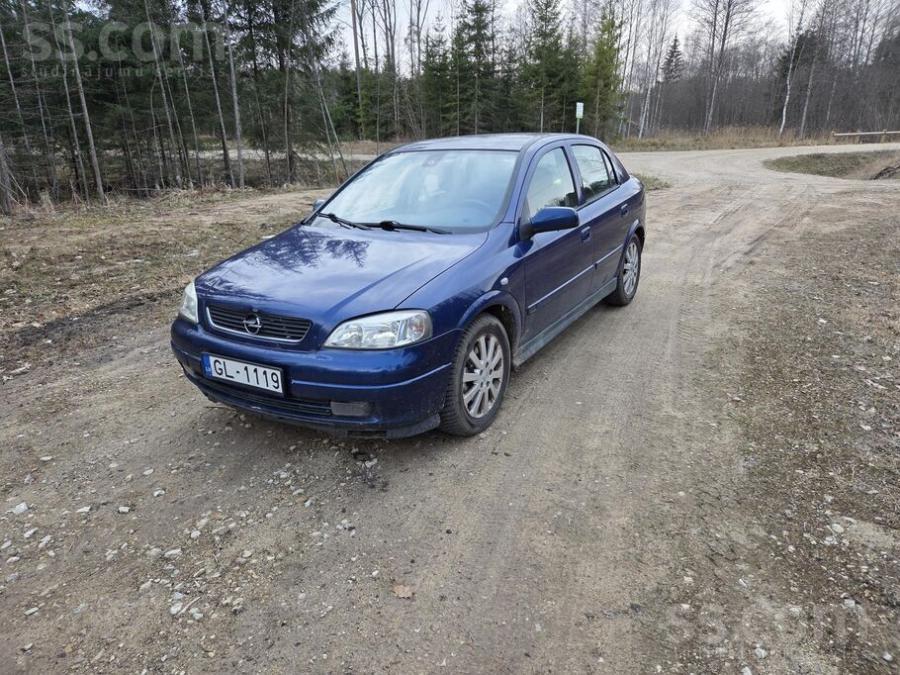 Blue Opel Astra 2004 in Valka, with an engine capacity of 2.20 L and mileage of 202 thousand km for 1700 €, photo 1 on AUTOMOTO.COM.LV