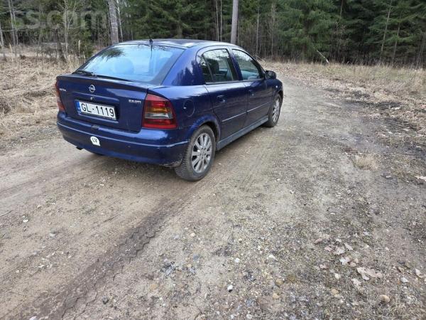 Zils Opel Astra 2004 Valka, ar dzinēja tilpumu 2.20 L un nobraukumu 202 tūkst. km par 1700 €, foto 4 vietnē AUTOMOTO.COM.LV